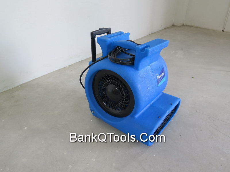 เครื่องเป่าลมพื้น Cleanatic รุ่น C8008