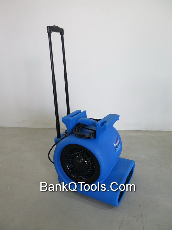 เครื่องเป่าลมพื้น Cleanatic รุ่น C8008